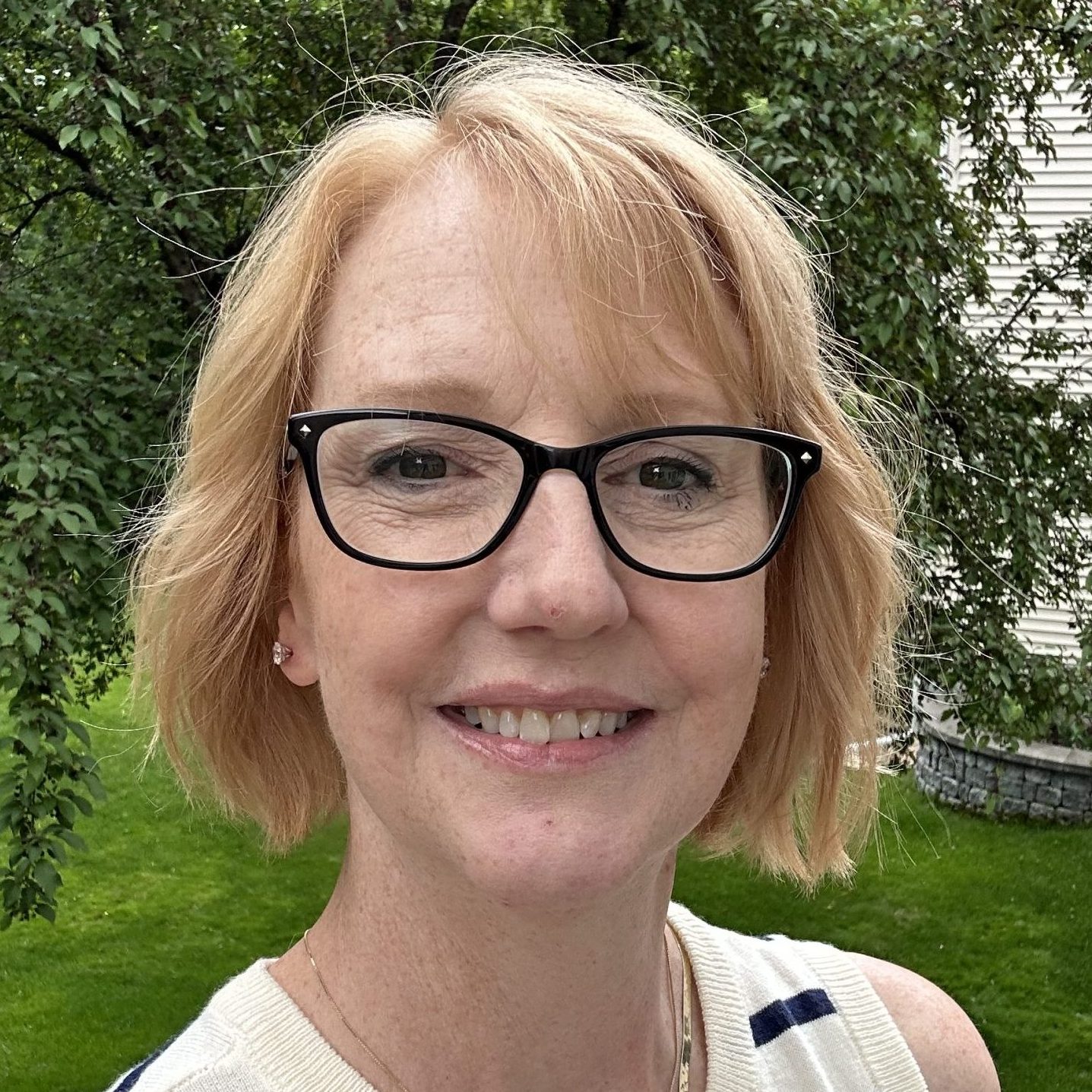 Grief Counselor in Eden Prairie MN | Brighter Days Family Grief Center